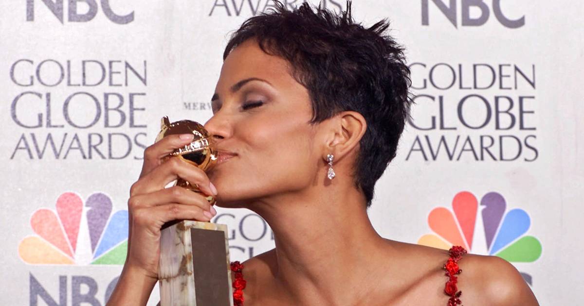 A Glimpse Back: The Golden Globes of 2000 Through Vintage Lenses
