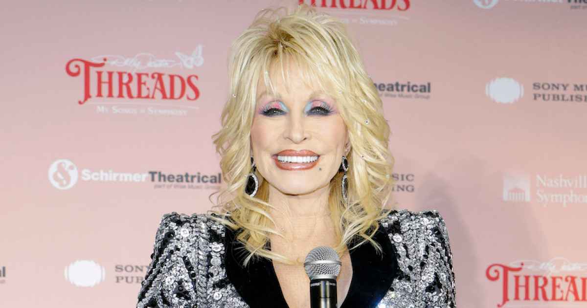 Dolly Parton's Heartfelt Reaction to Carl Dean Tribute: A Journey of Love and Emotion