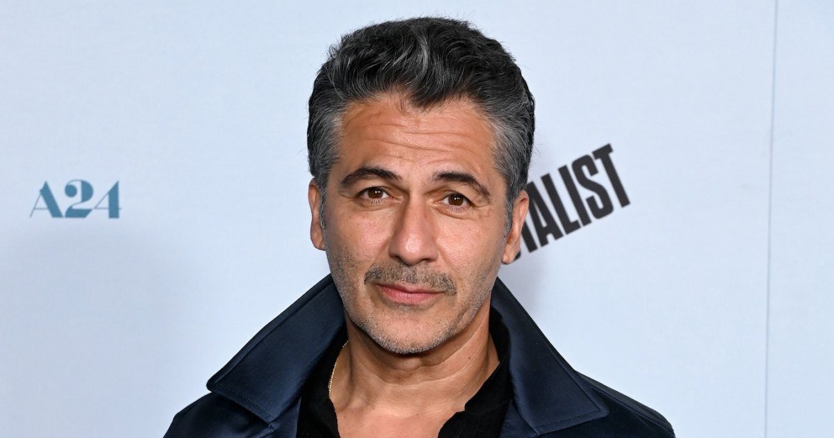 Unlikely Encounters: Armin Amiri's Surprising Confession About the Bush ...