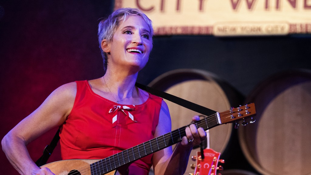 Tragic Loss: Celebrated LGBTQ Artist Jill Sobule Passes Away in House Fire