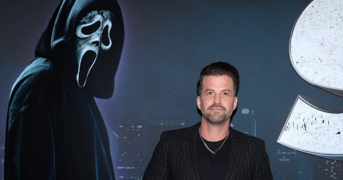 After the Crash: Johnny Bananas’ Golf Cart Journey Sparks Curiosity
